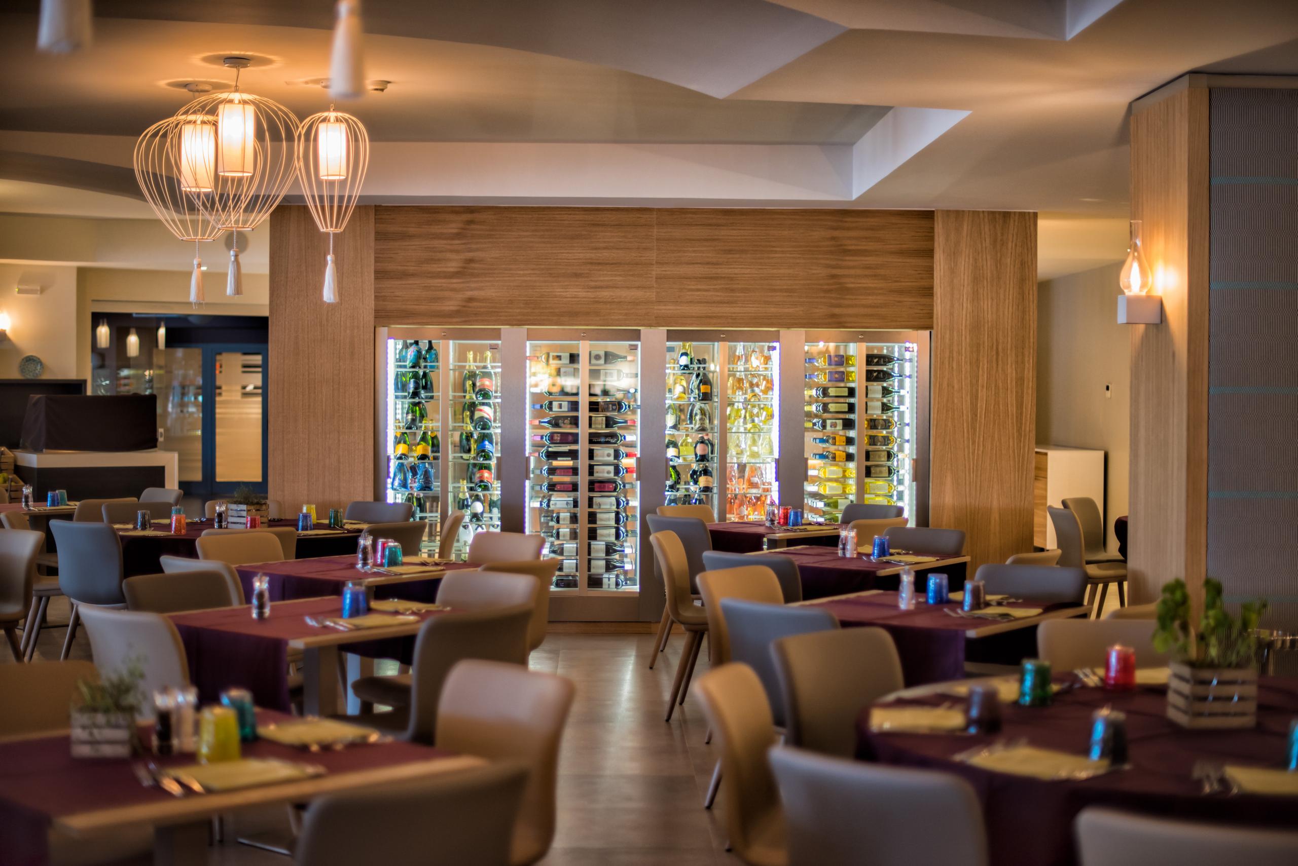 La Veranda: buffet restaurant in Villasimius | Almar Timi Ama