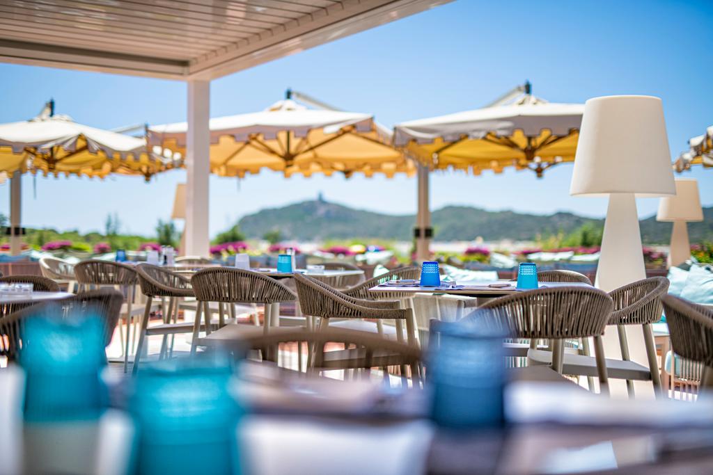 Mediterraneo: poolside restaurant in Villasimius | Almar Timi Ama
